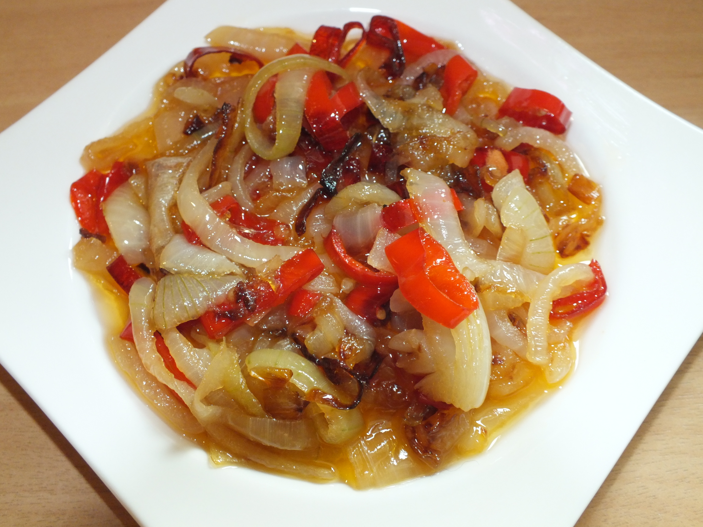 PIKA SRANANG (pikante uien uit Suriname) - Online Recepten - KookJij